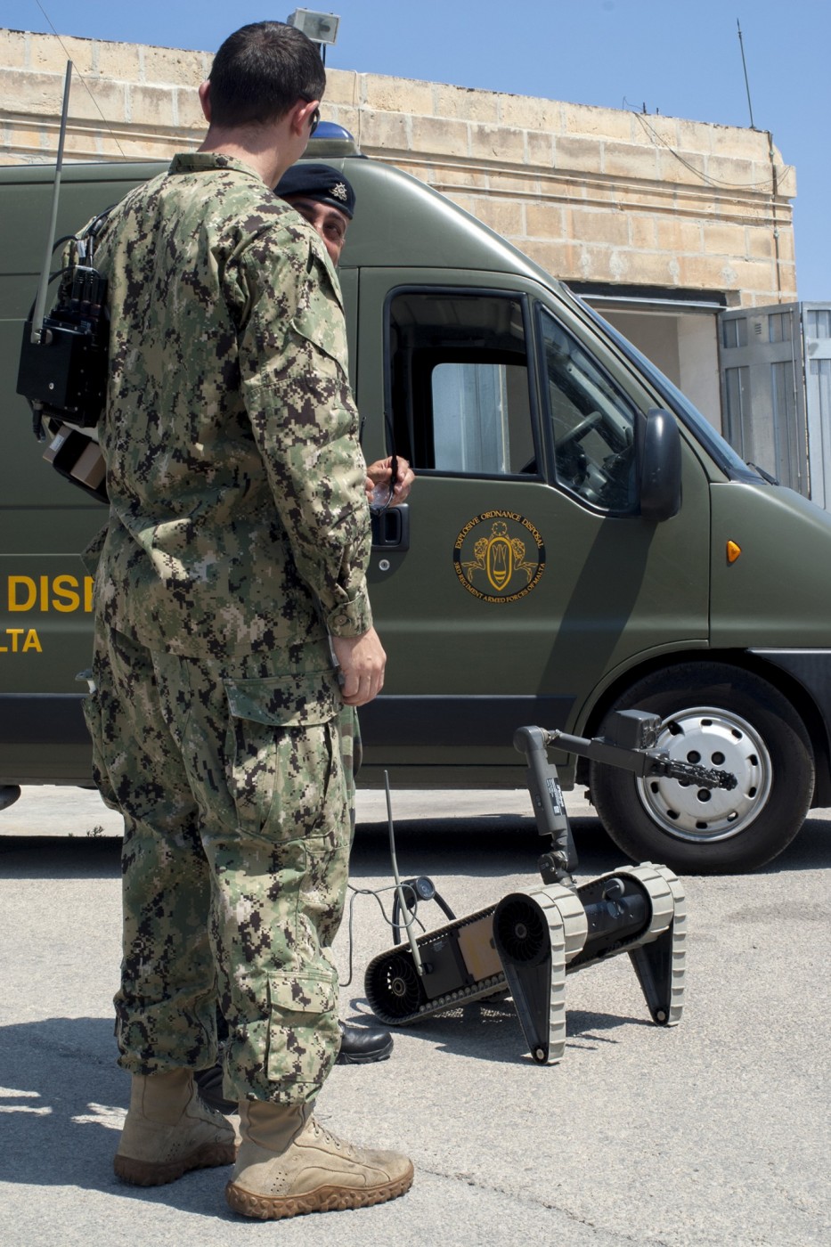 AFM & US Navy share EOD practices - TVMnews.mt