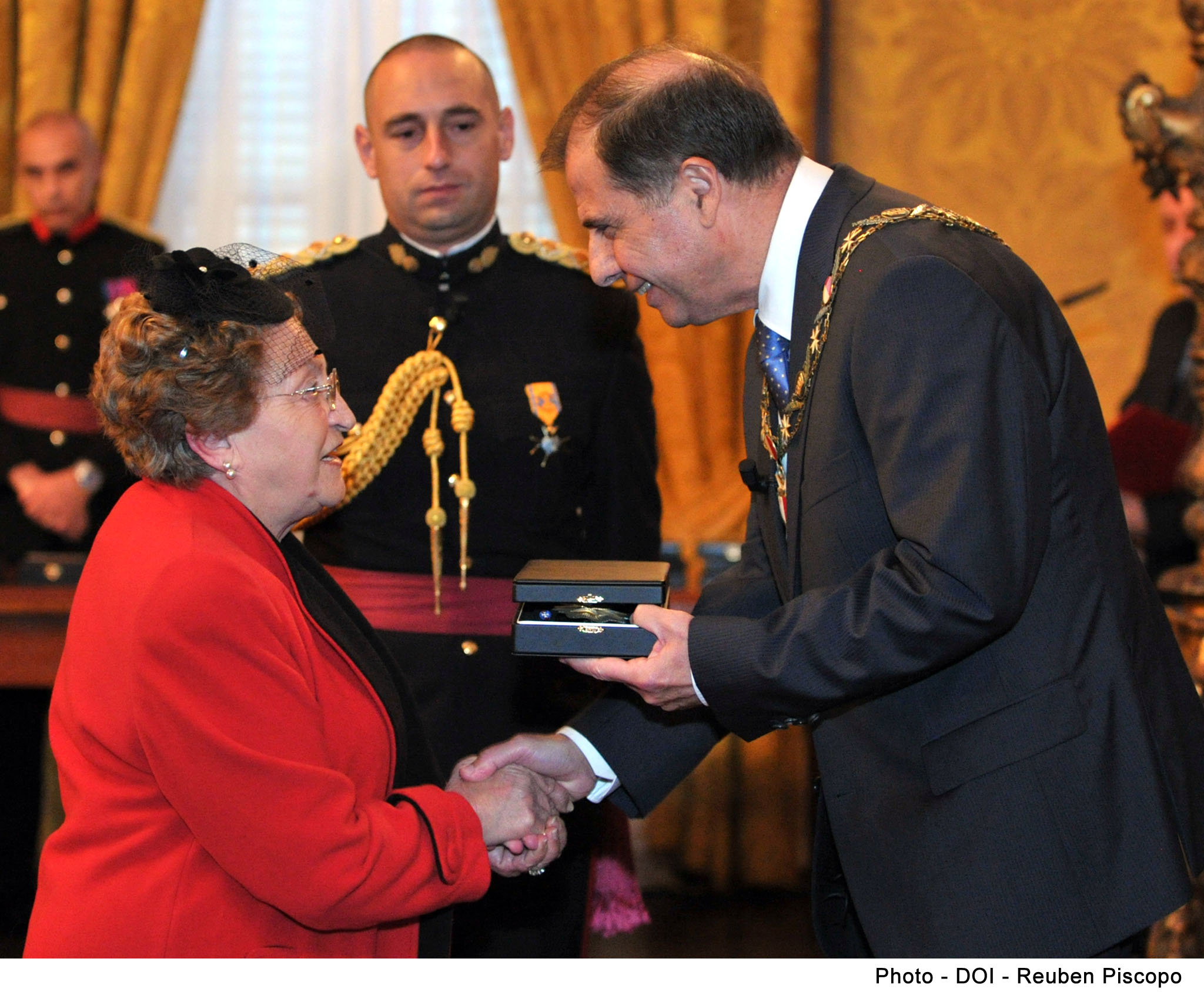 Michael Frendo u Edwin Grech jingħataw il-kumpann tal-unur fl-Ordni ...