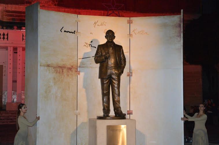 Żvelat l-artist tal-monument ta' Mintoff għal pjazza Kastilja - TVMnews.mt