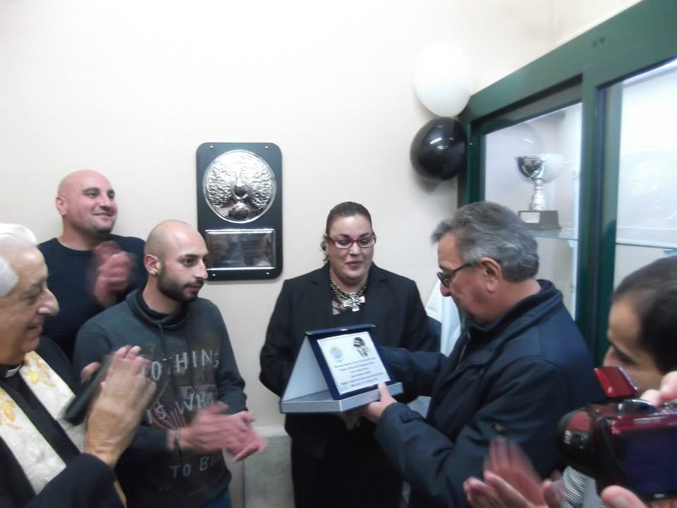 Tony Bezzina ppreżentat b'tifkira fit-800 logħba tiegħu bħala President ...