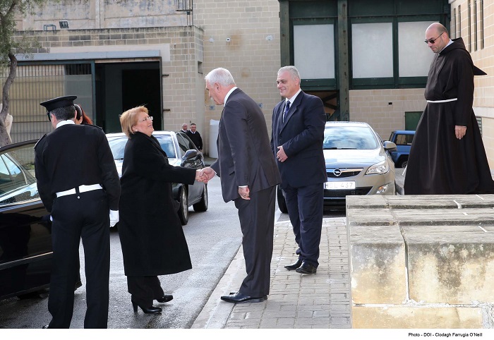 Il-President tiltaqa' mal-priġunieri - TVMnews.mt Il-President tiltaqa' mal-priġunieri - TVMnews.mt