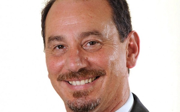 Godfrey Farrugia operat b'suċċess f'Londra - TVMnews.mt