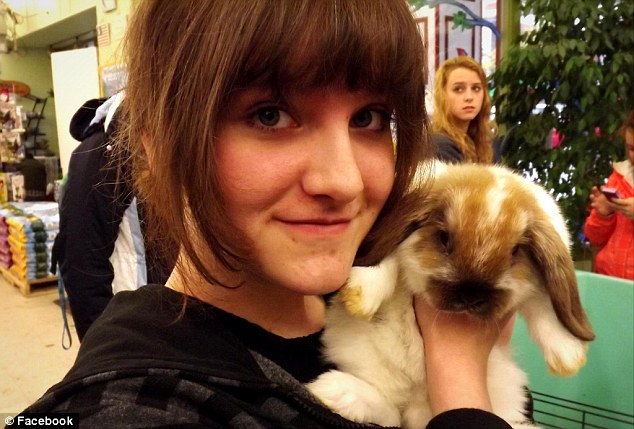 USA: 16-year old girl survived small plane crash - TVMnews.mt