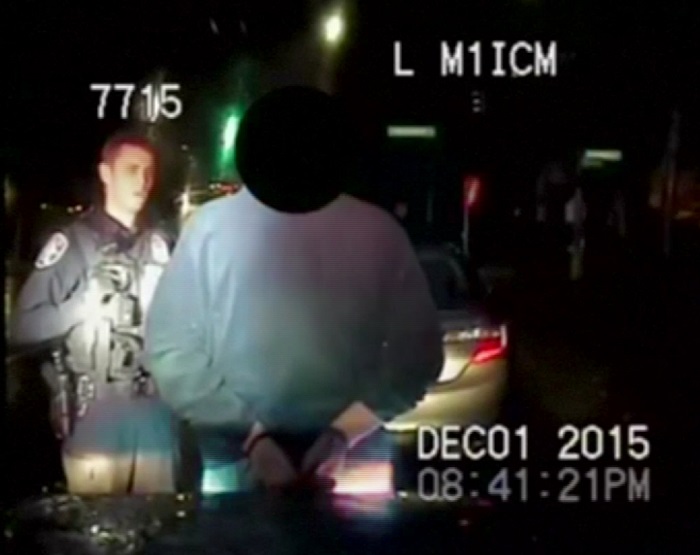 Video: Elderly man snorts cocaine in front of Seattle traffic cop ...