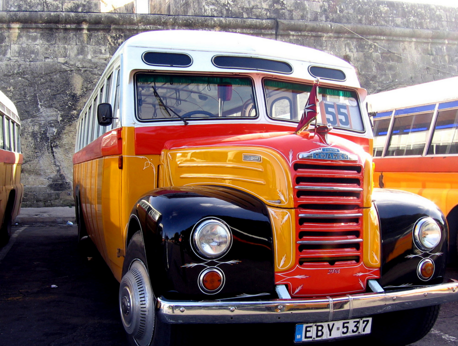 Old buses to be adapted for tourists - TVMnews.mt