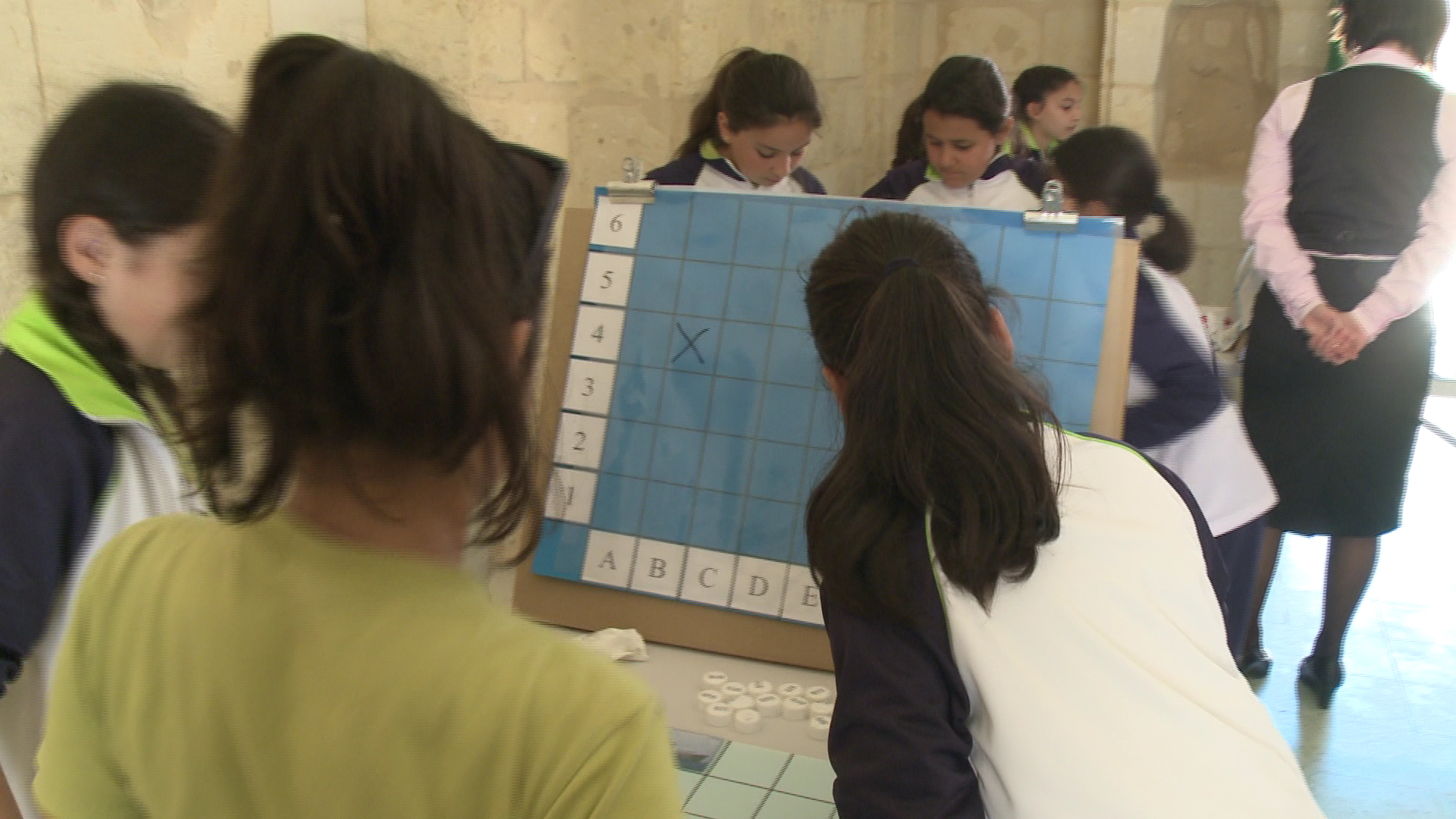 Primary students learn to understand science and mathematics in daily ...