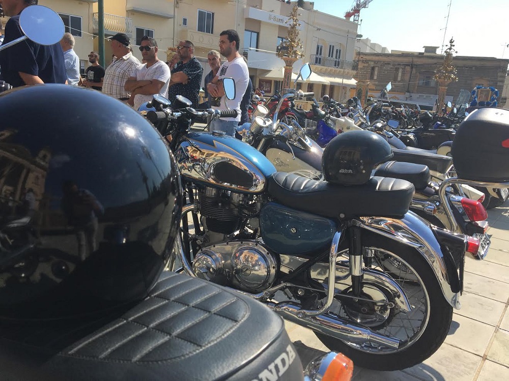 Motor-cyclists ride from Imgarr to Dingli for Assumption feast - TVMnews.mt