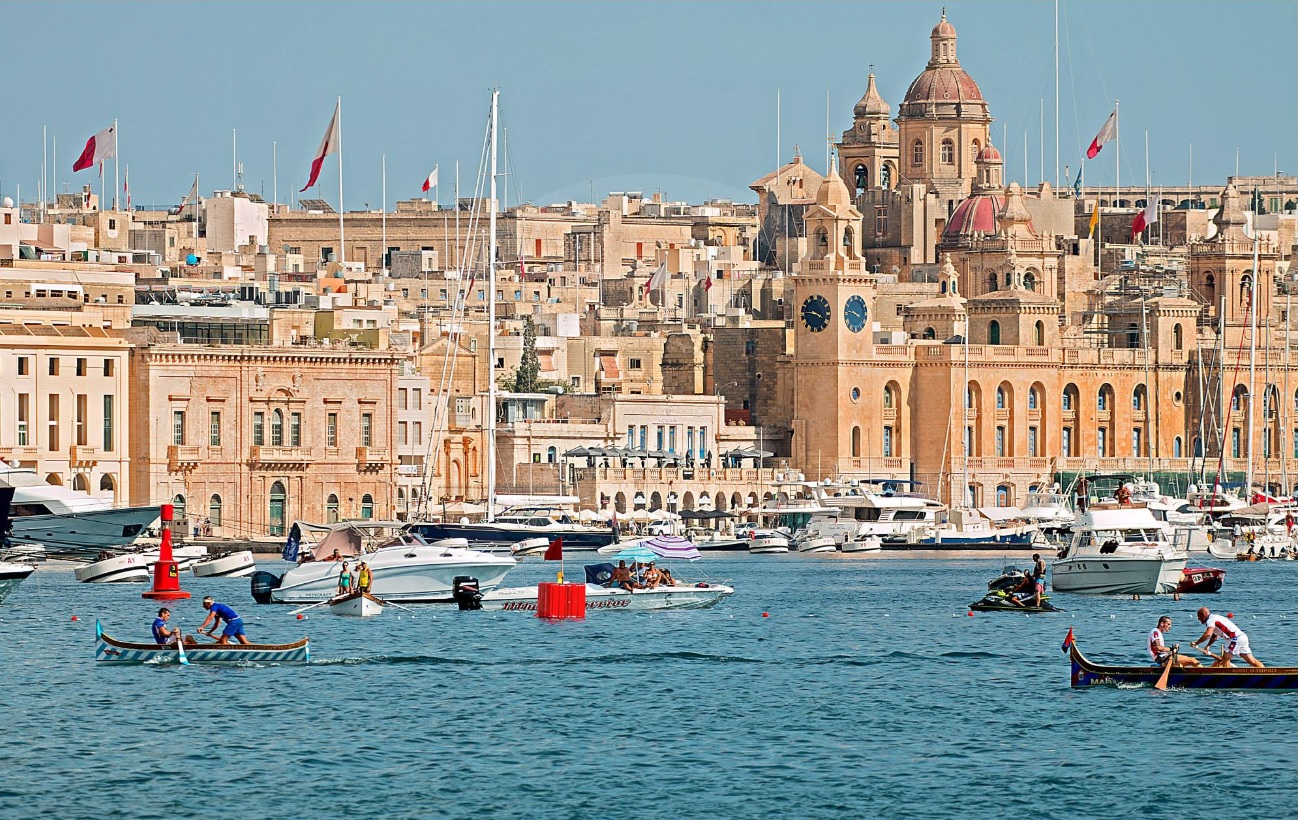 Marsa u Bormla , l-pika tkompli fil-Port, is-Sengleani armati wkoll ...