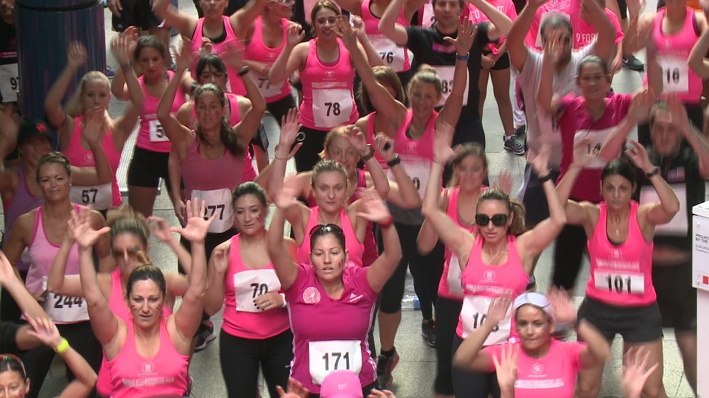 WATCH: 10 kilometre run for more awareness on breast cancer - TVMnews.mt
