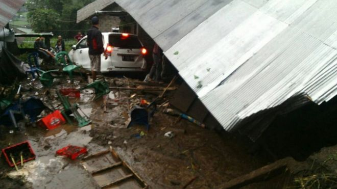 Mother and two children among 12 killed by mud avalanche in Bali ...