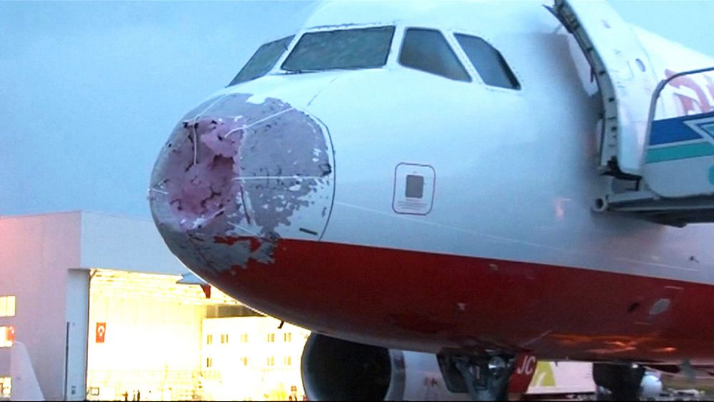 Watch: pilot landed plane blindly after hailstorm smashed plane's nose ...