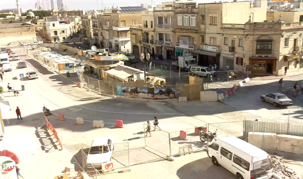 Road opened to traffic on one side of Paola square - TVMnews.mt