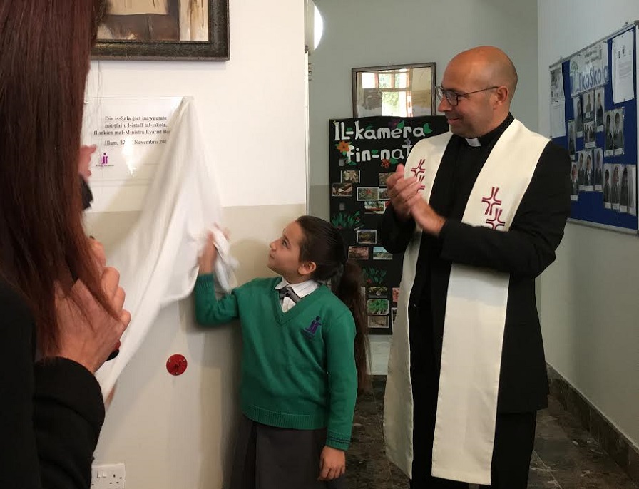 Educators spent summer holidays renovating Zebbug school - TVMnews.mt