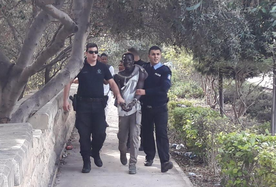 Immigrant arrested after fight with bottles under Marsa bridge - TVMnews.mt