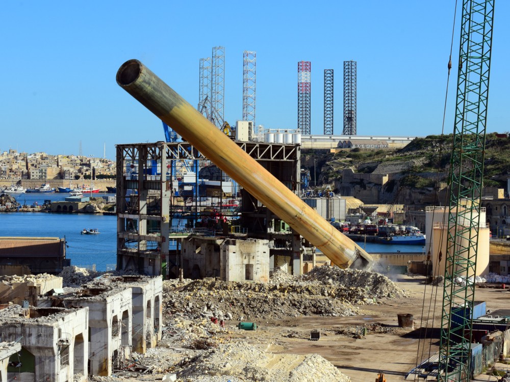 WATCH: Marsa power station chimneys turn to dust - TVMnews.mt