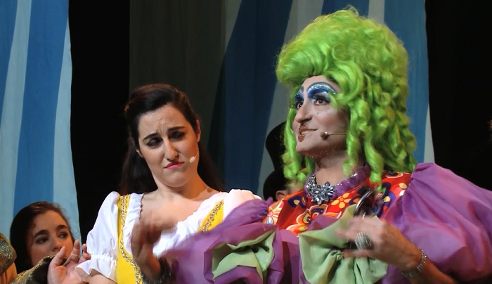 British Pantomime tradition continues to bring a smile to people's ...