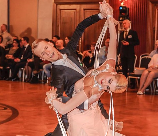 200 couples from around the world participate in Malta dance ...