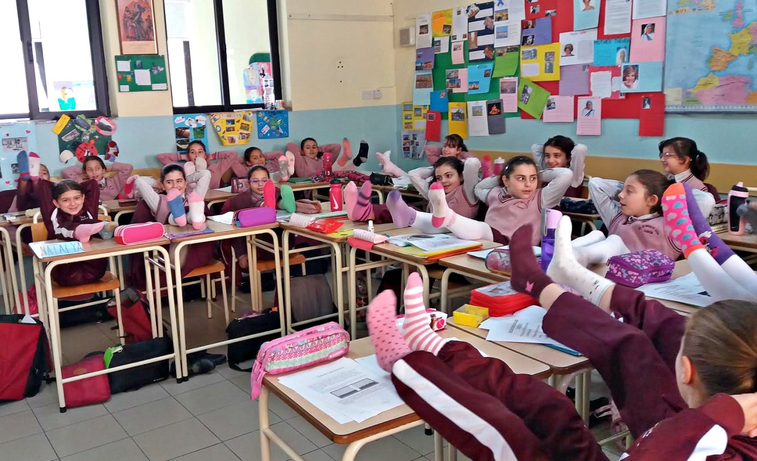 Children attend school wearing mismatched socks! - TVMnews.mt