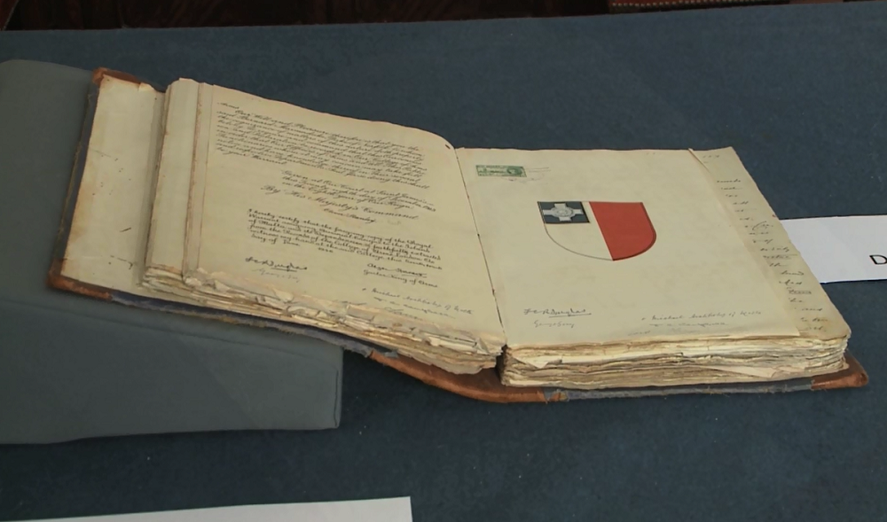 Original volume of George Cross award to be restored - TVMnews.mt