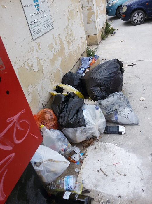 ARA: Far jiġri ħdejn il-bandli u toilets pubbliċi maħmuġin - TVMnews.mt