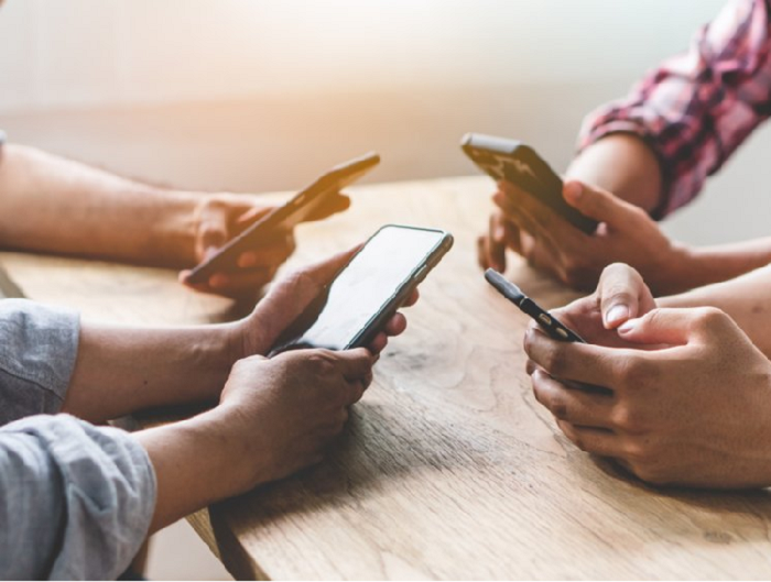 Holding a mobile phone against right ear causes more damage - TVMnews.mt