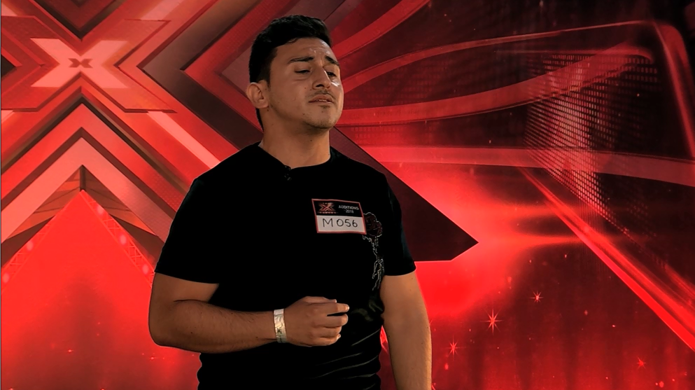 Jegħleb l-isfida tat-temtim u jkanta waqt The X Factor - TVMnews.mt