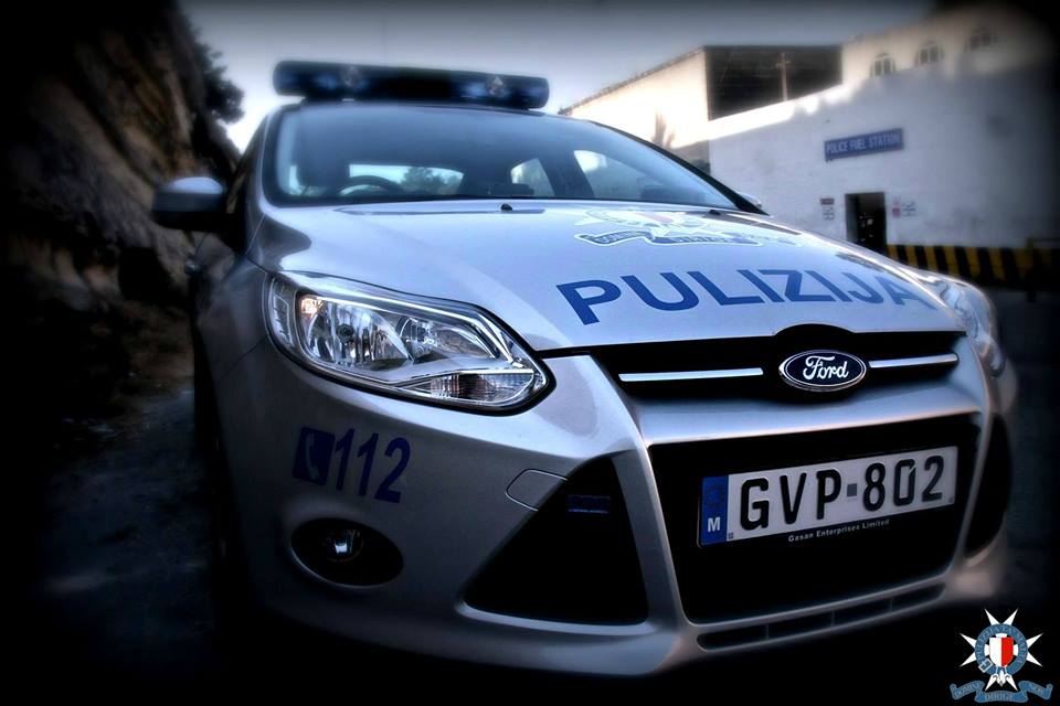 Car owner finds bullet holes in windscreen - TVMnews.mt