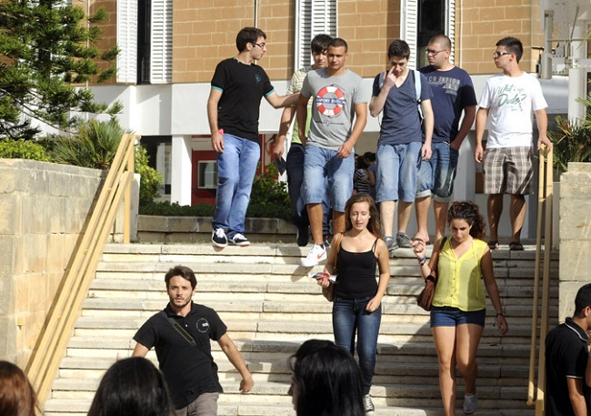 UM welcomes back students; lectures to be held in-person on campus ...