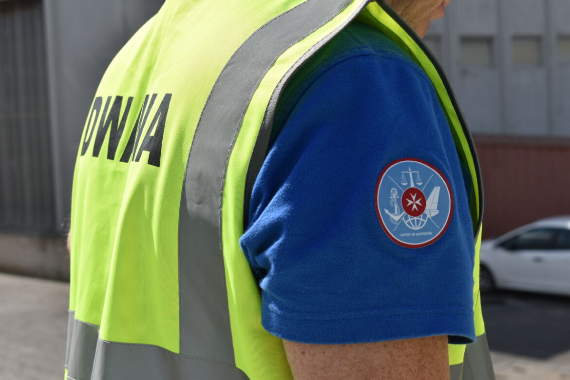 Id-Dwana tikkonfiska eluf ta’ illegalitajiet minn ħwienet f’Malta ...
