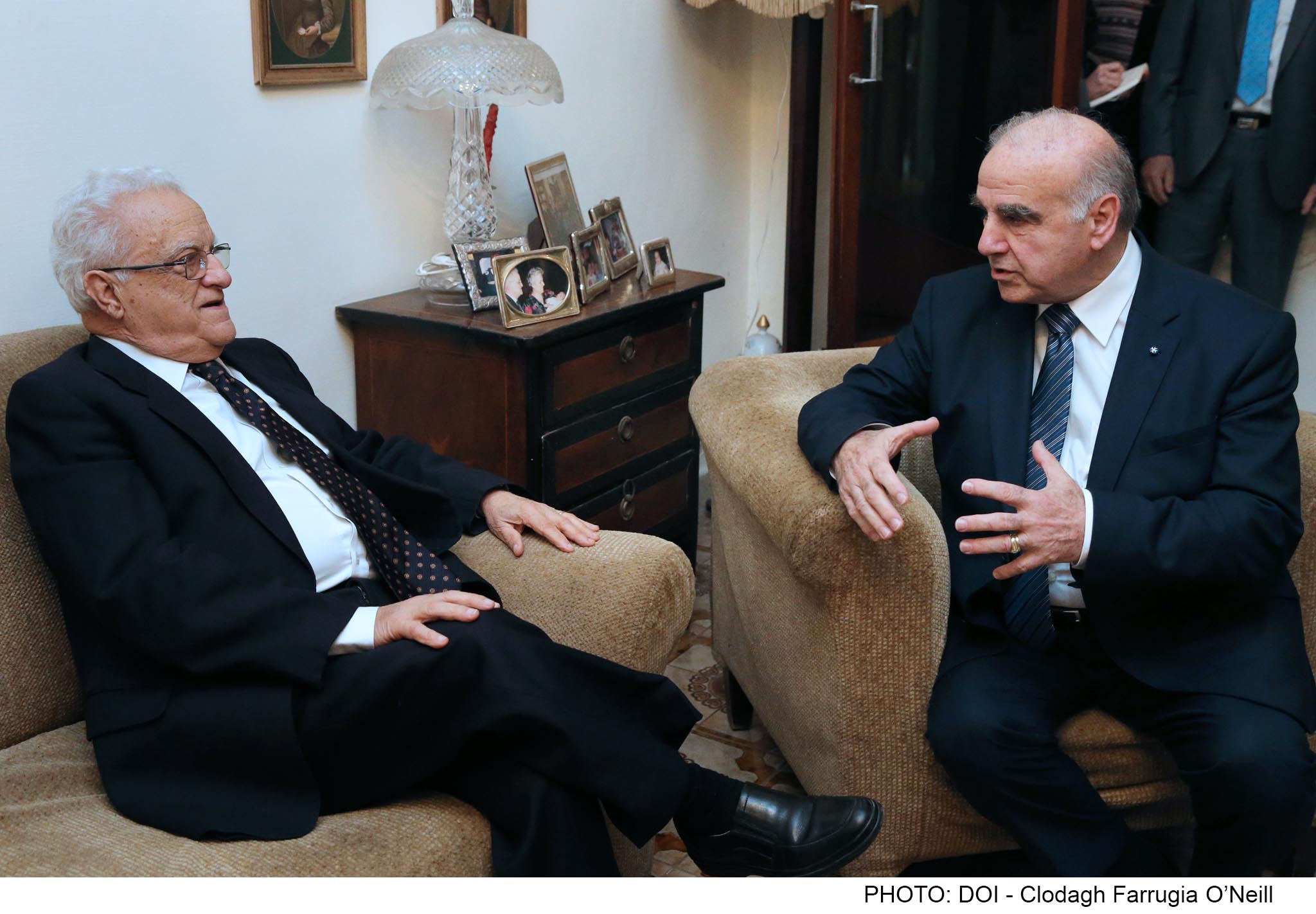 Il-President George Vella jżur lill-President Emeritu Eddie Fenech ...