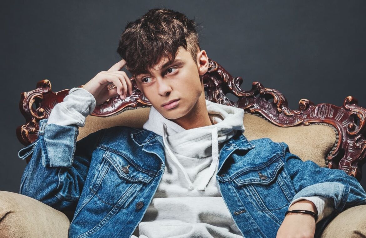 Luke Chappell to give first interpretation of his new song 'Head in The ...