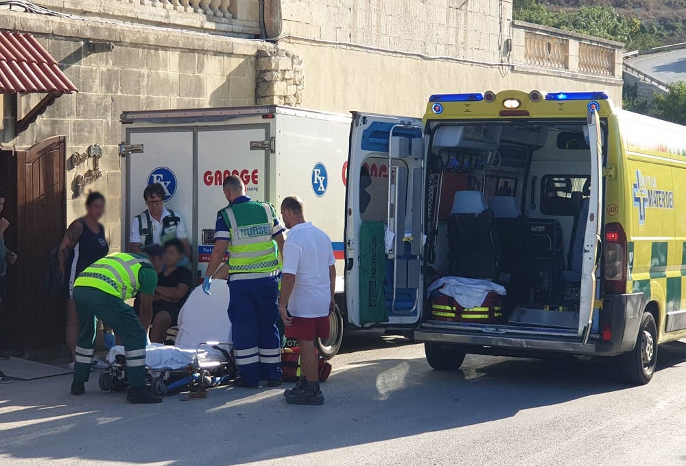 Boy hospitalised after scooter fall incident near Mdina - TVMnews.mt
