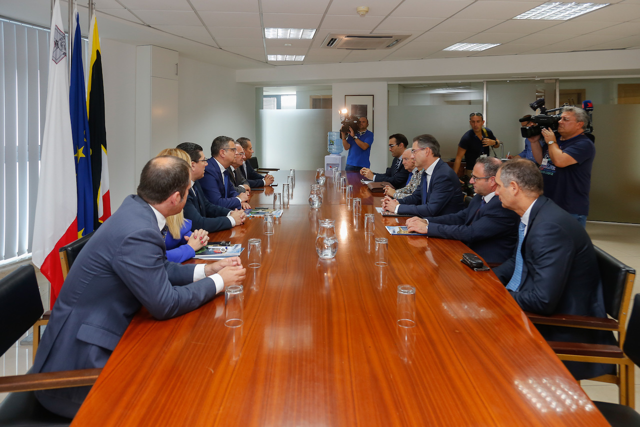 "Pajjiżna jeħtieġ ekonomija li tegħleb l-isfidi" - Adrian Delia - TVMnews.mt