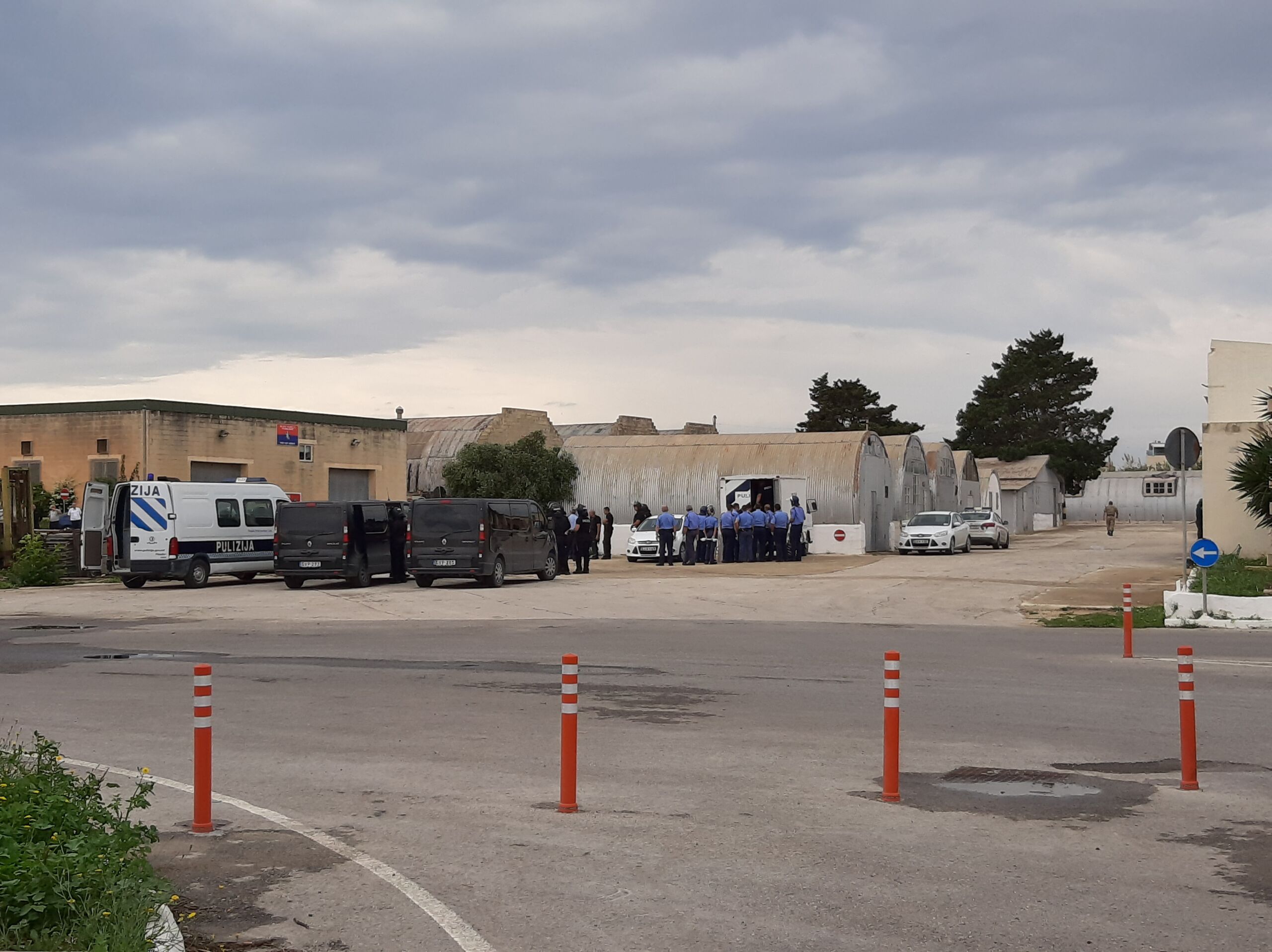 UPDATED (4): 11 people arrested during a protest at Ħal Safi Detention ...