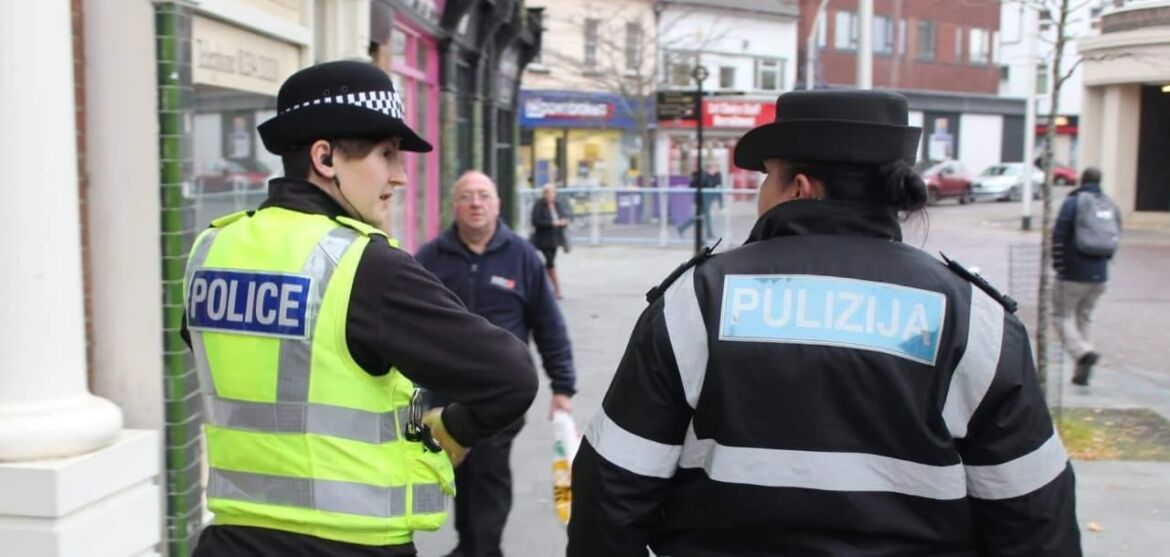 Maltese Police officers receive training in UK - TVMnews.mt