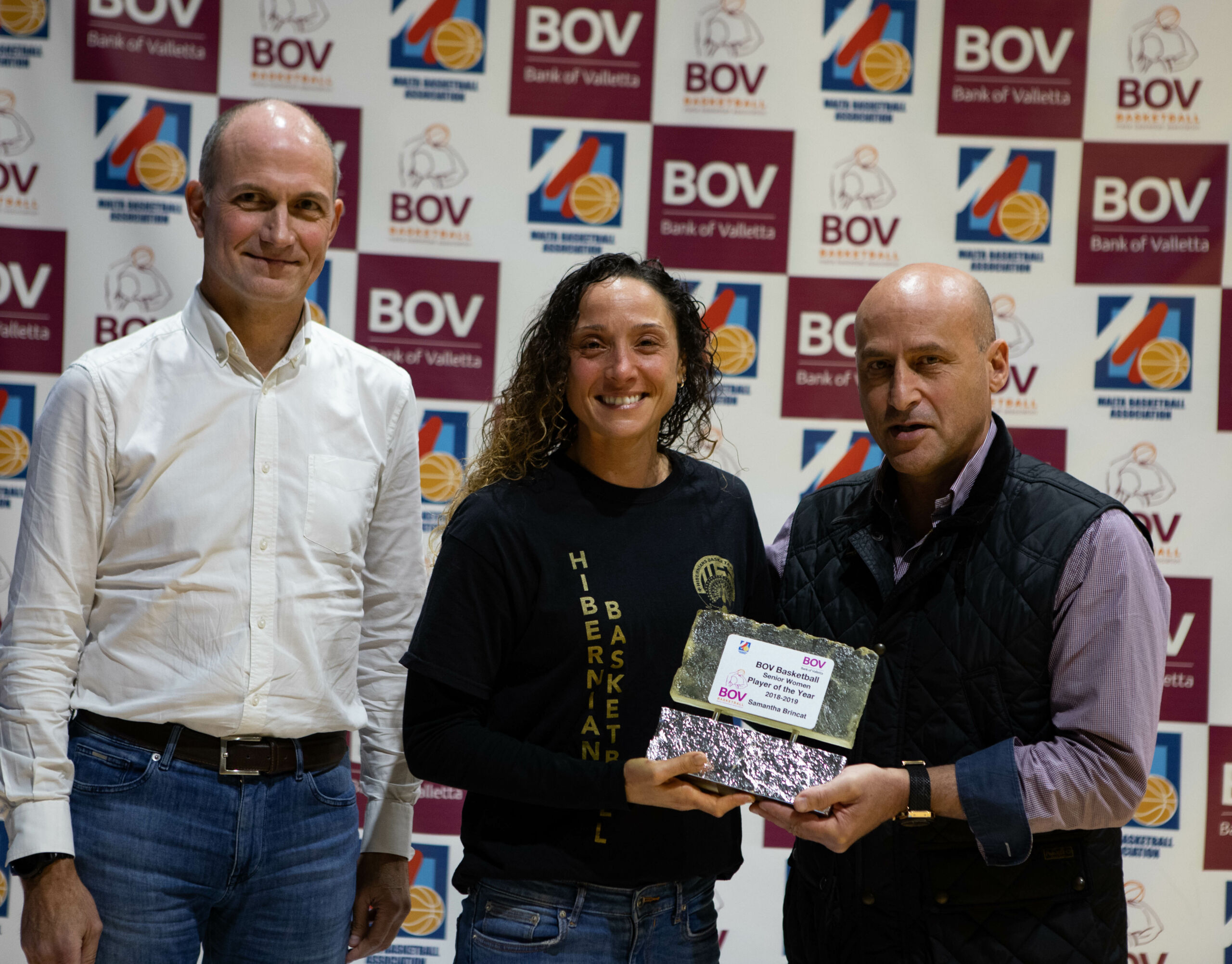 Basketball: Peter Shoults u Samantha Brincat jirbħu l-unuri tal-player ...