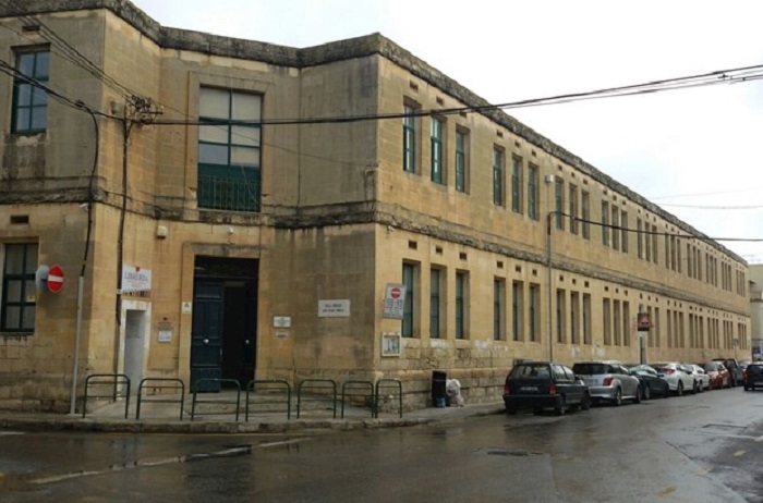 School head assaulted and slightly injured by angry parent - TVMnews.mt