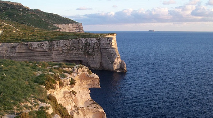 UPDATE: Powerful sound at Ħad-Dingli cliffs - explosion to remove ...