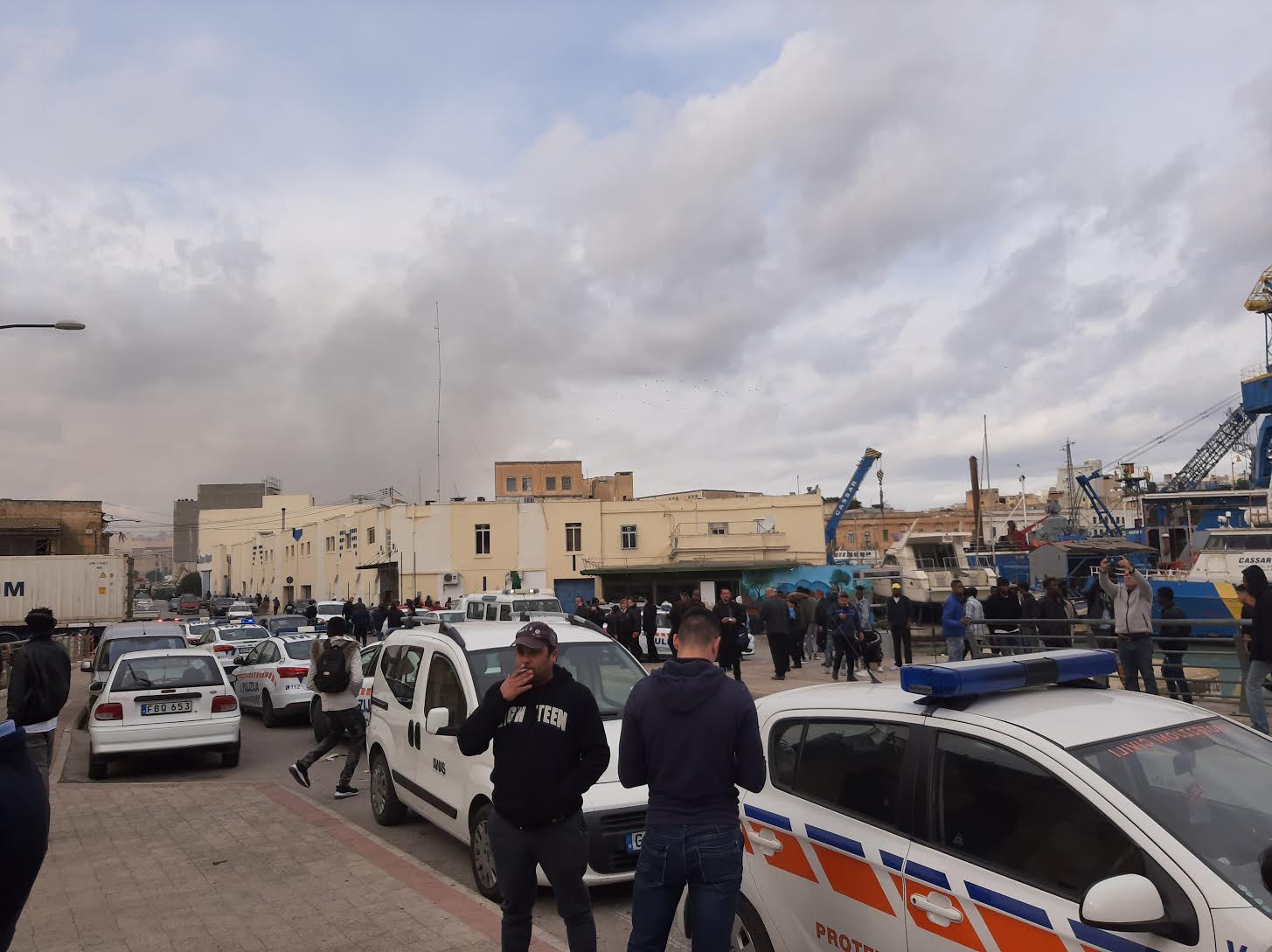 UPDATED (2): 20 immigrants under arrest on suspicion of having started ...