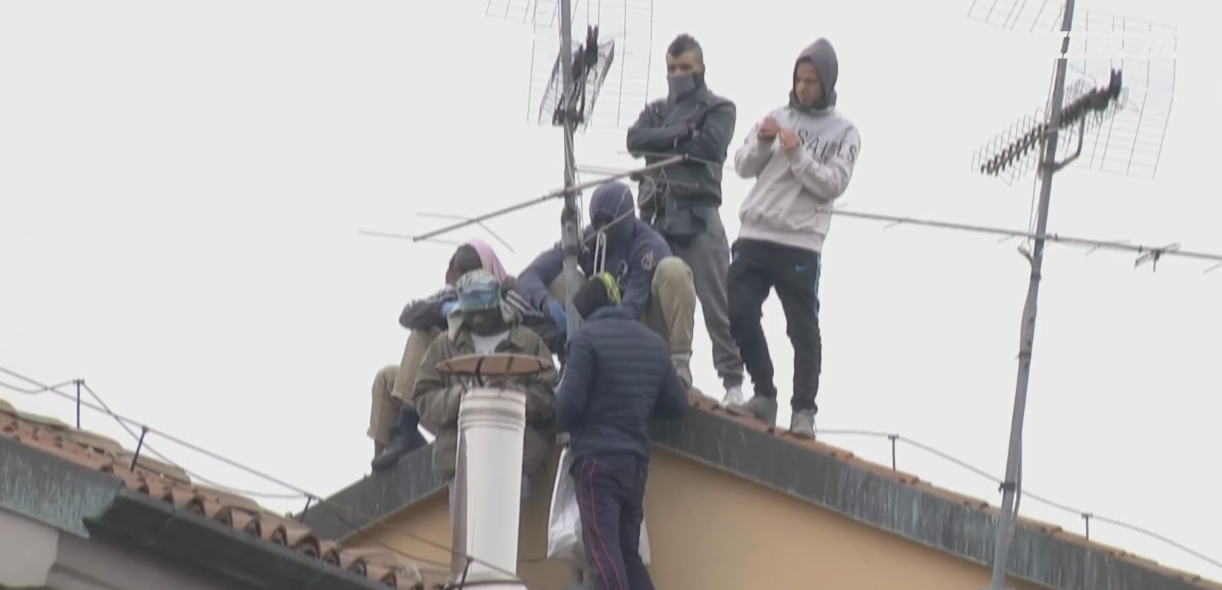 Watch: Riot in Milan prison. Inmates literally hit the roof - TVMnews.mt