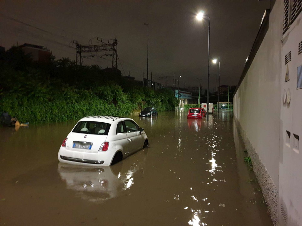 Seveso river in Milan overflows - TVMnews.mt