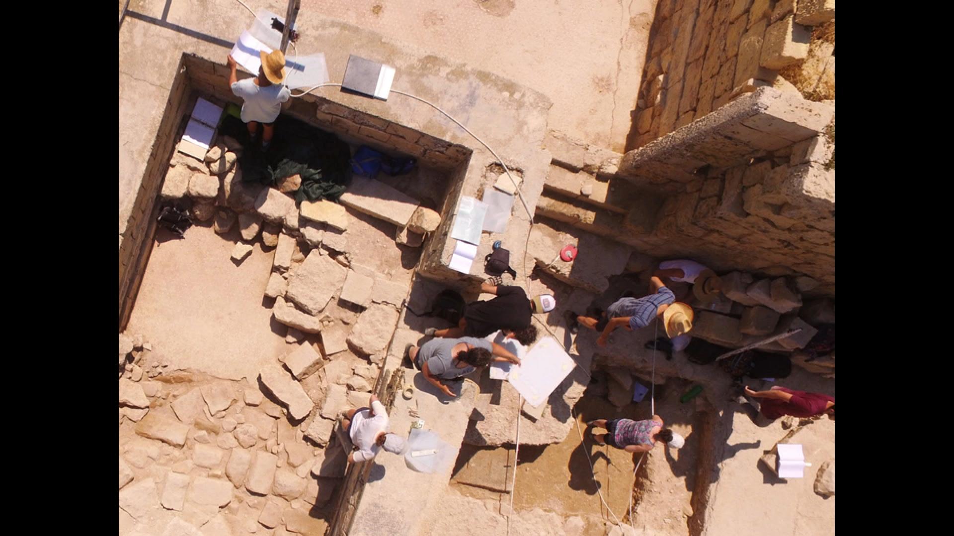 The discovery of remains from Phoenician times halts project at Tas ...