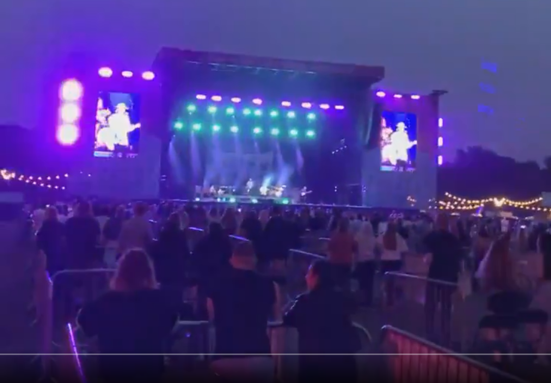 WATCH: Keeping a social distance during concerts in UK - TVMnews.mt