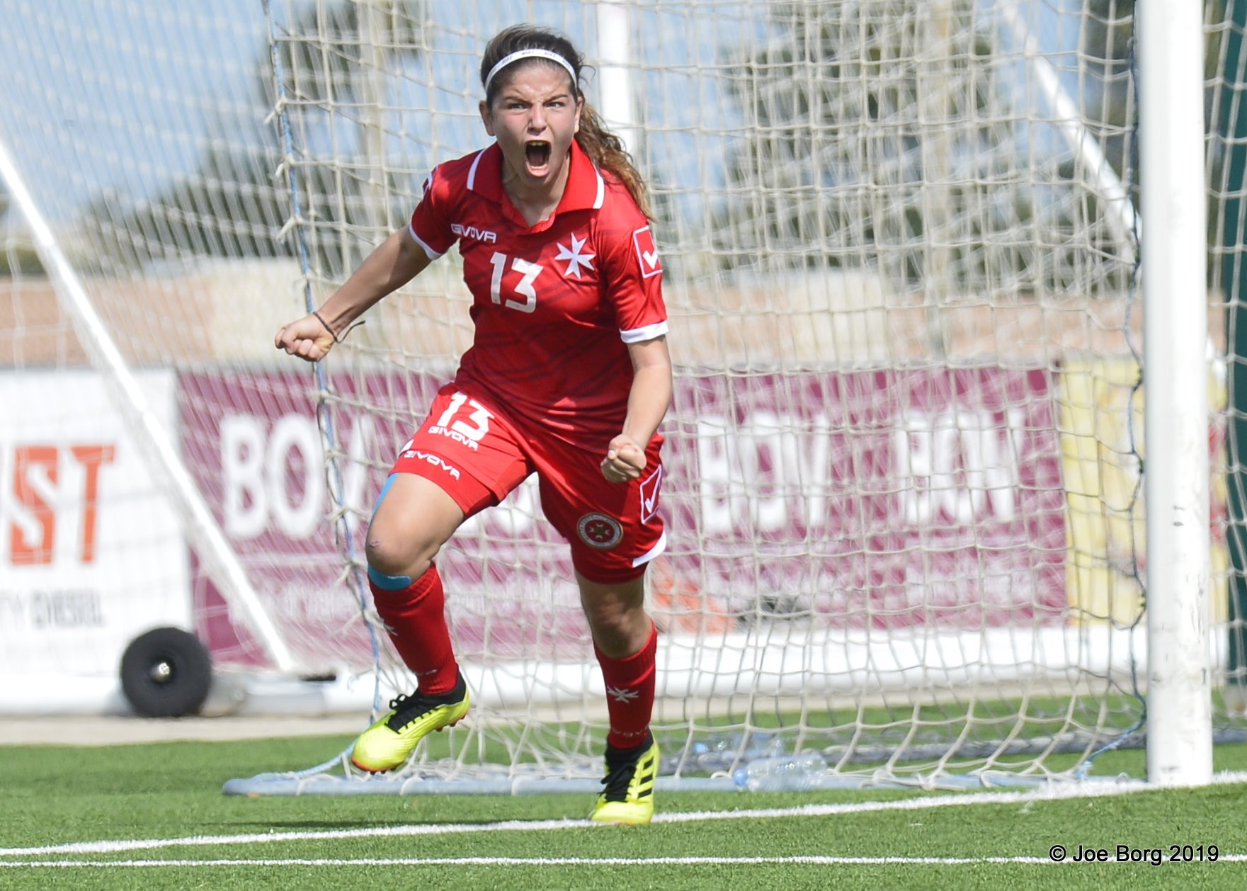 Futbol tan-nisa: Id-difensur ta' Mġarr United Alexandra Gatt tingħaqad ...
