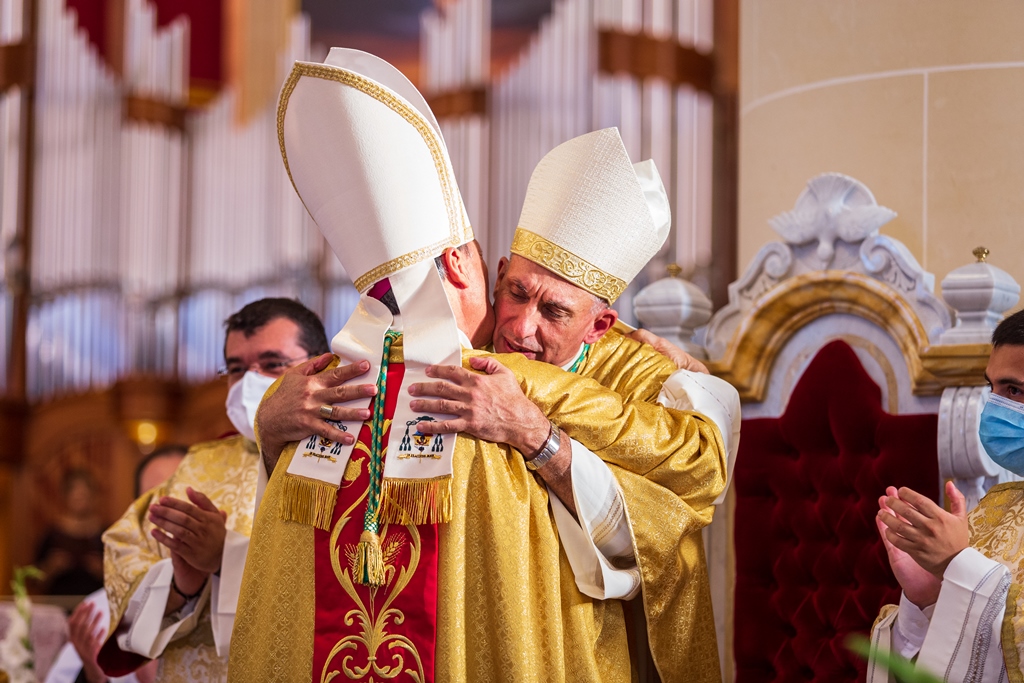 Bishop Anton Teuma praises work of Bishop Mario Grech - TVMnews.mt