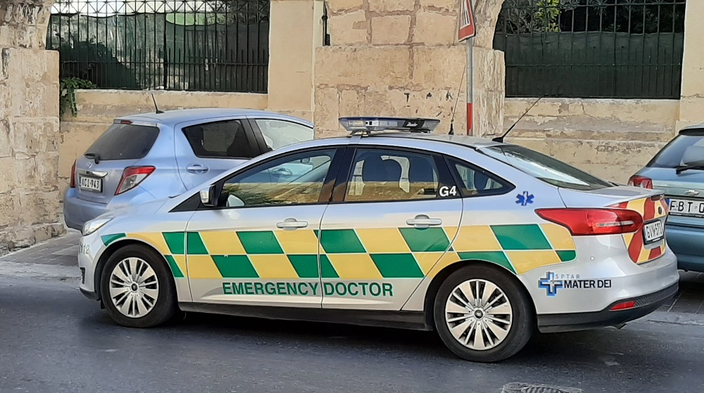 Man sustains grievous injuries after falling into shaft at construction ...