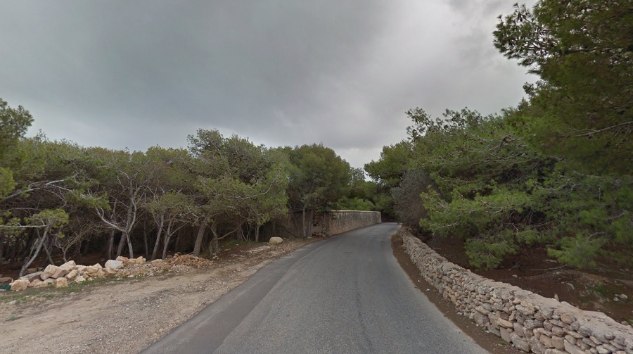 Il-Qorti tgħid li l-għoti tal-Aħrax u l-Miżieb f'idejn l-FKNK sar kif ... Il-Qorti tgħid li l-għoti tal-Aħrax u l-Miżieb f'idejn l-FKNK sar kif ...
