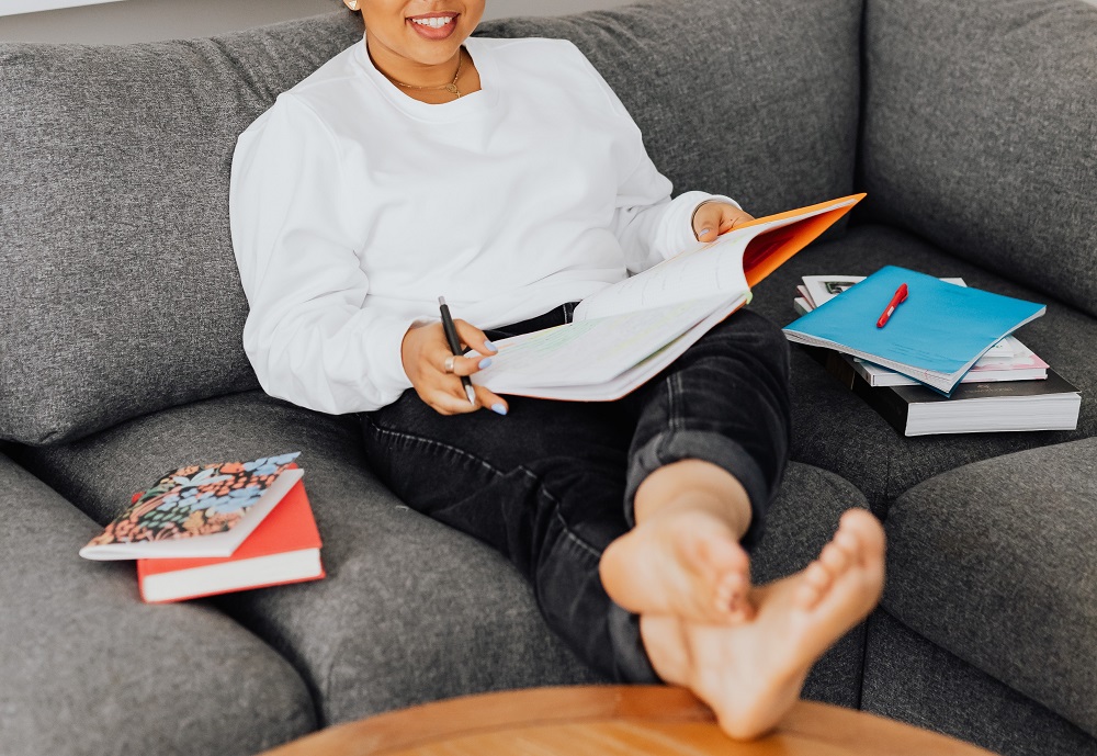 Are you working from home? Here are some coping tips that help reduce ...