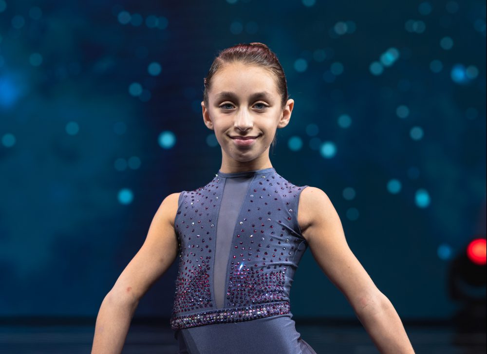 Ara: Akrobata u żeffiena prima minkejja li għadha ħalib ommha fi ...