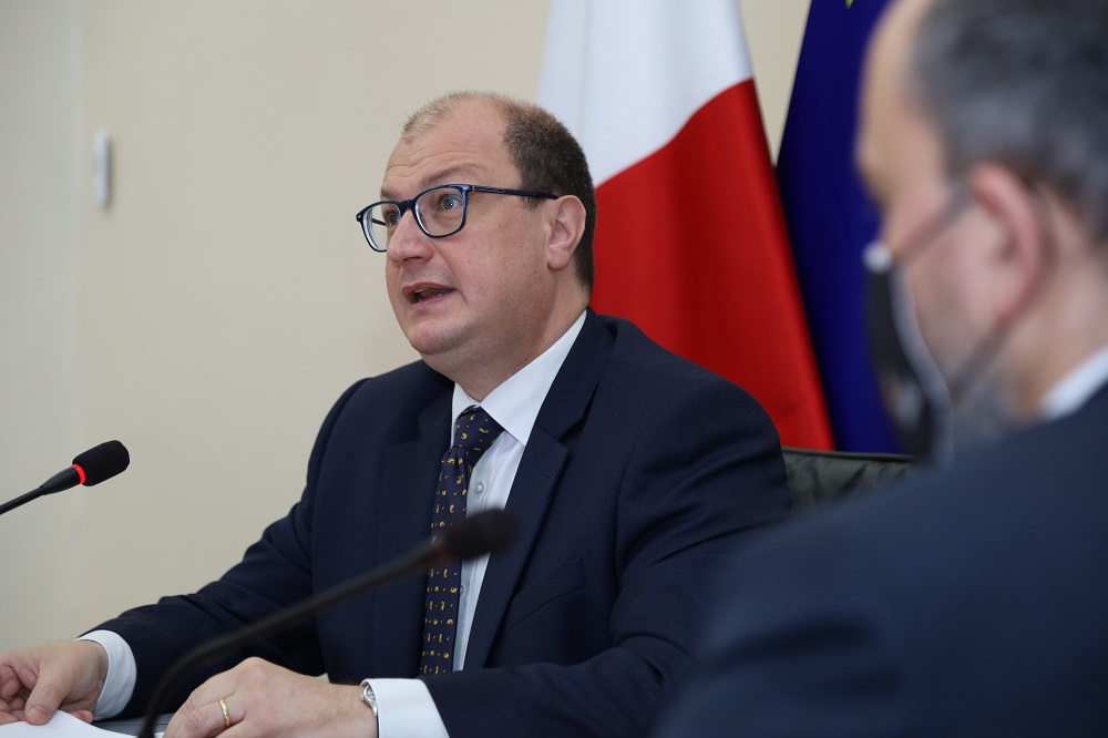 Agreement signed for the financing of new renewable energy schemes ...